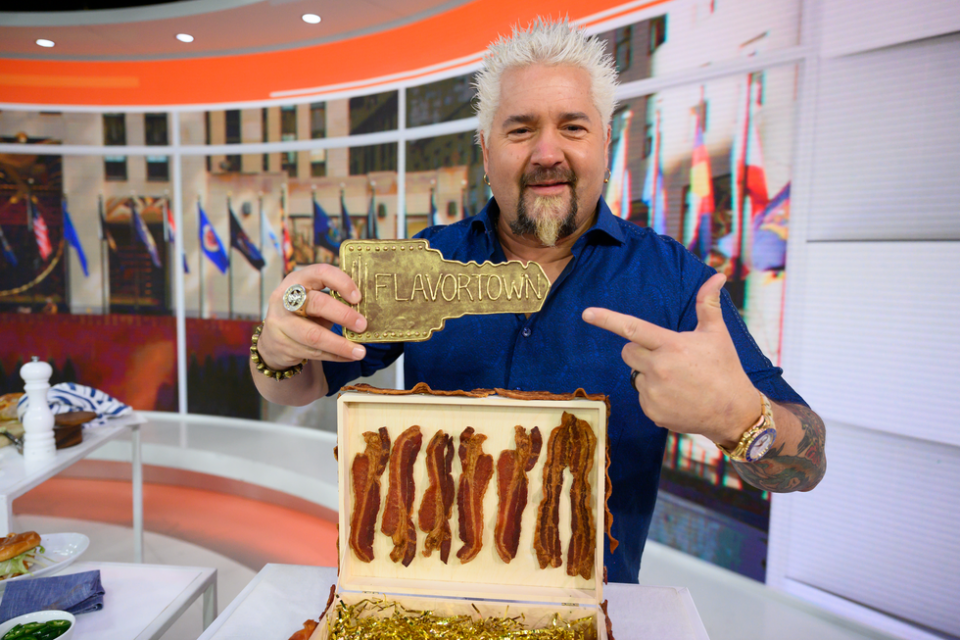 Guy Fieri Signs Massive Deal with Food Network Trending News - 22 Words