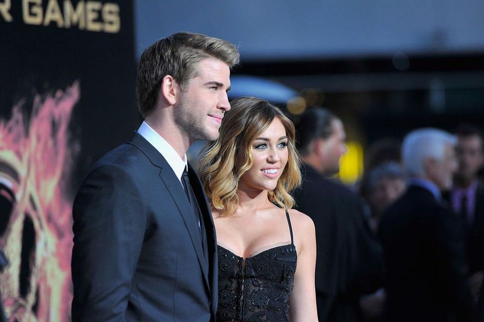 Miley Cyrus Reveals Lie She Told Liam Hemsworth For 10 Years Trending ...