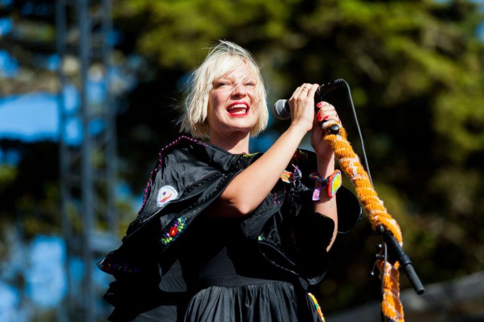 Singer Sia Shows Off 'Amazing' Facelift After Years Of Hiding Her Face ...