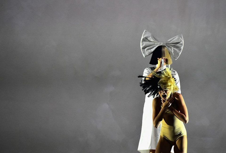 Singer Sia Shows Off 'Amazing' Facelift After Years Of Hiding Her Face ...