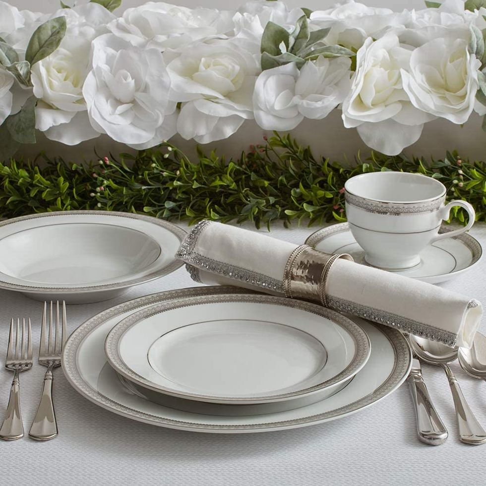 The 10 Most Beautiful and Durable Dinnerware Sets (2020) - 22 Words