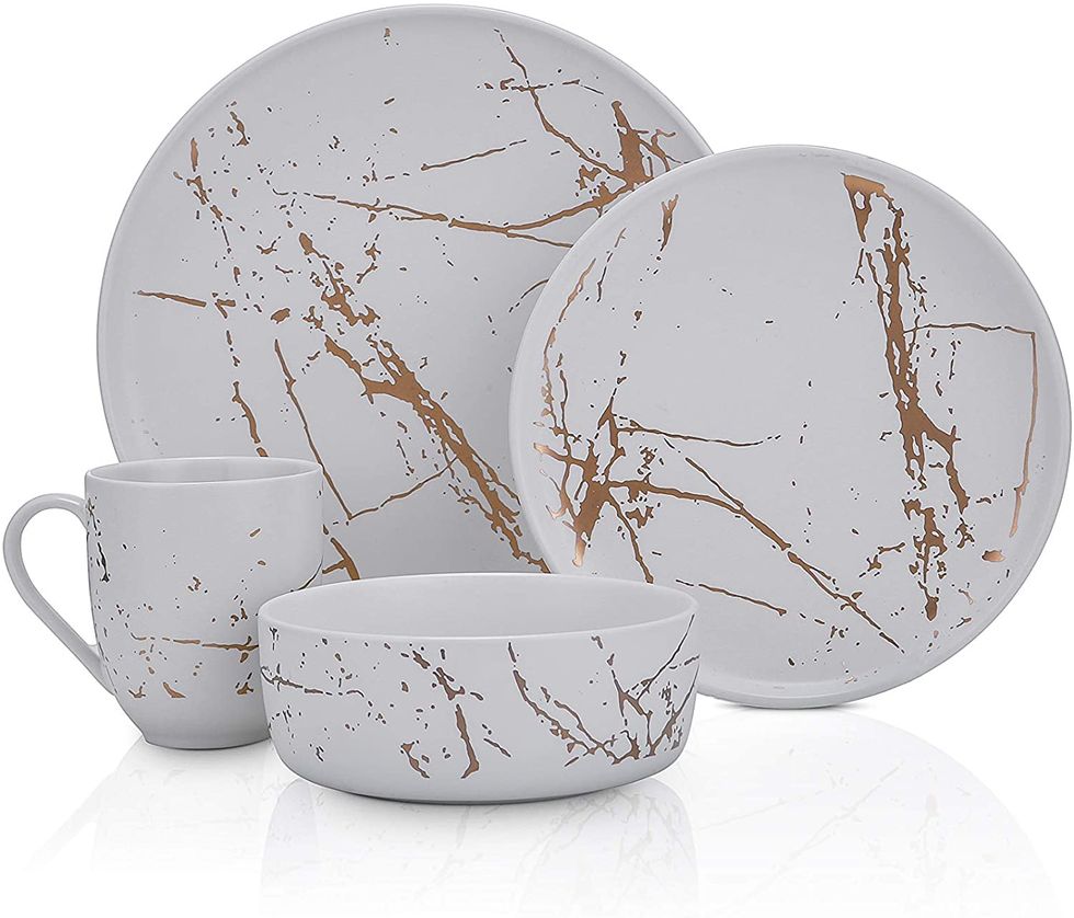 The 10 Most Beautiful and Durable Dinnerware Sets (2020) - 22 Words