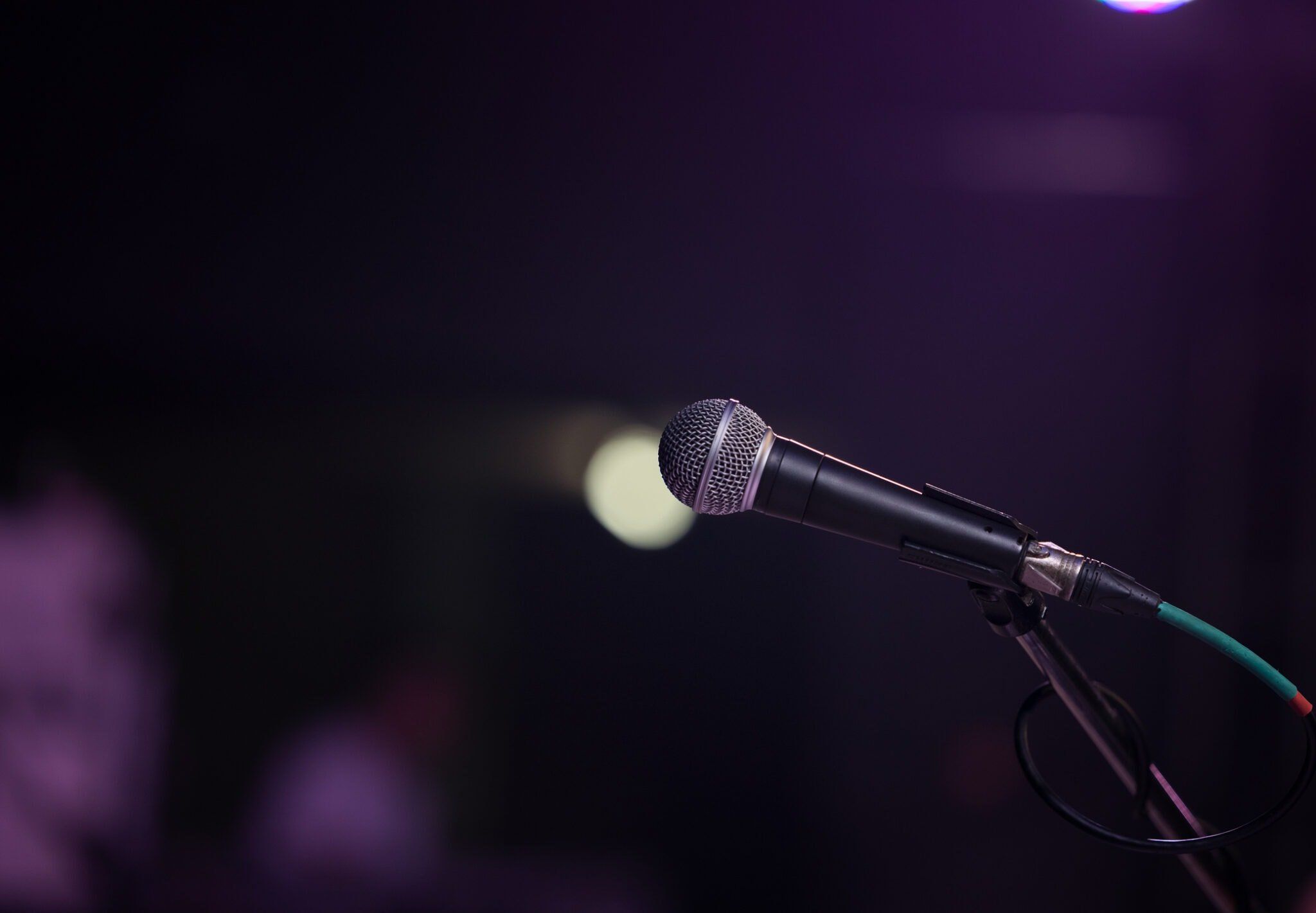 Jennifer Lopez Stuns Fans By Making Out With Backing Dancers During ...