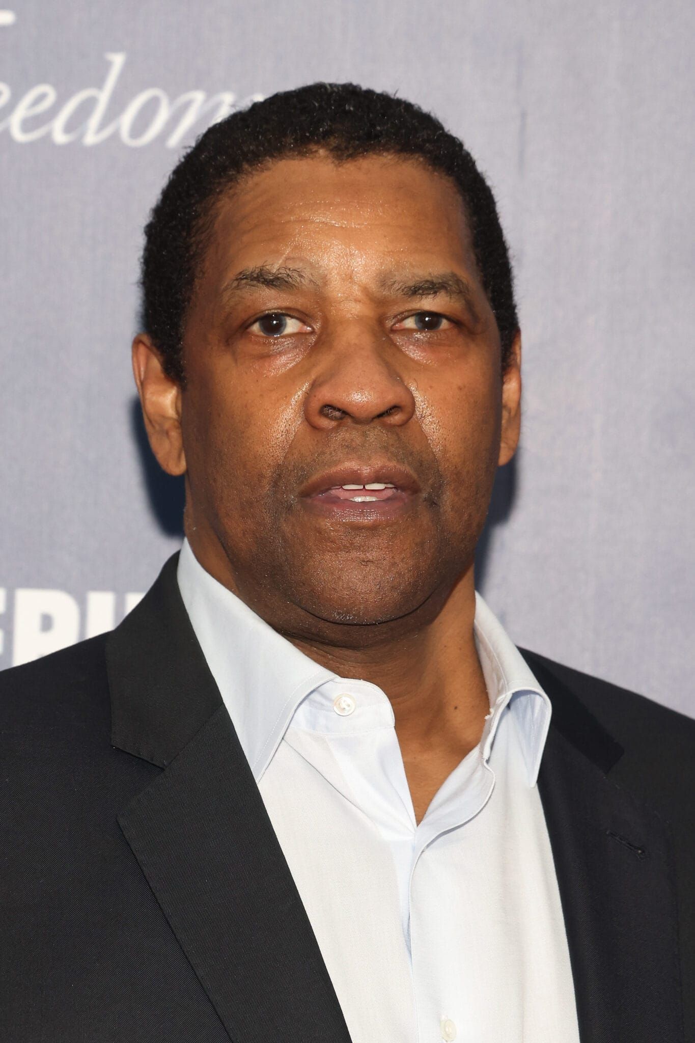 Lip Reader ‘Reveals' What Denzel Washington Shouted At Photographer ...