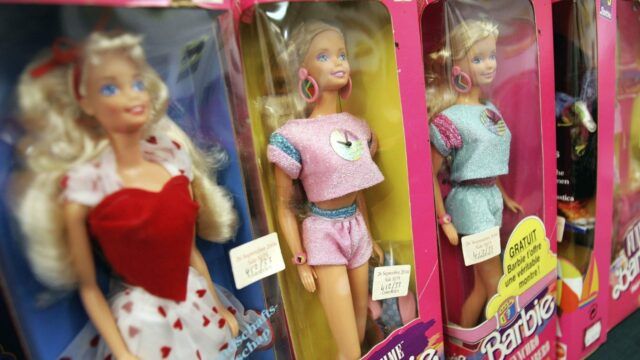 Actress Who Walked Out Of 'Barbie' Movie With Daughter, 10, Slams ...