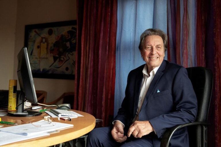 Why did Elon Musk Change His Name to Harry Bolz? Why did Elon Musk ...