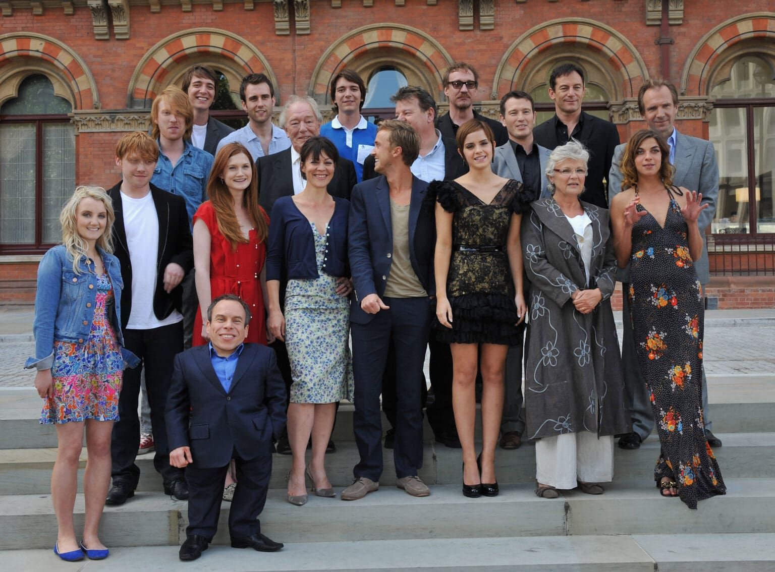 JK Rowling's Rule That Harry Potter Cast Had To Be 100% British Was ...