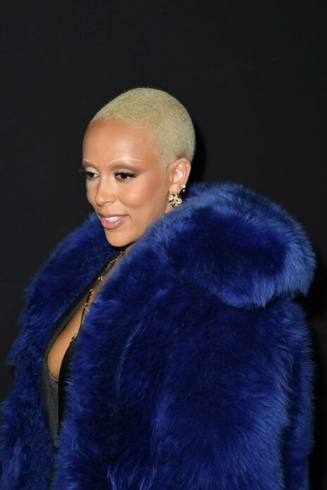 Doja Cat Triggers Trypophobia Outbreak at Paris Fashion Week