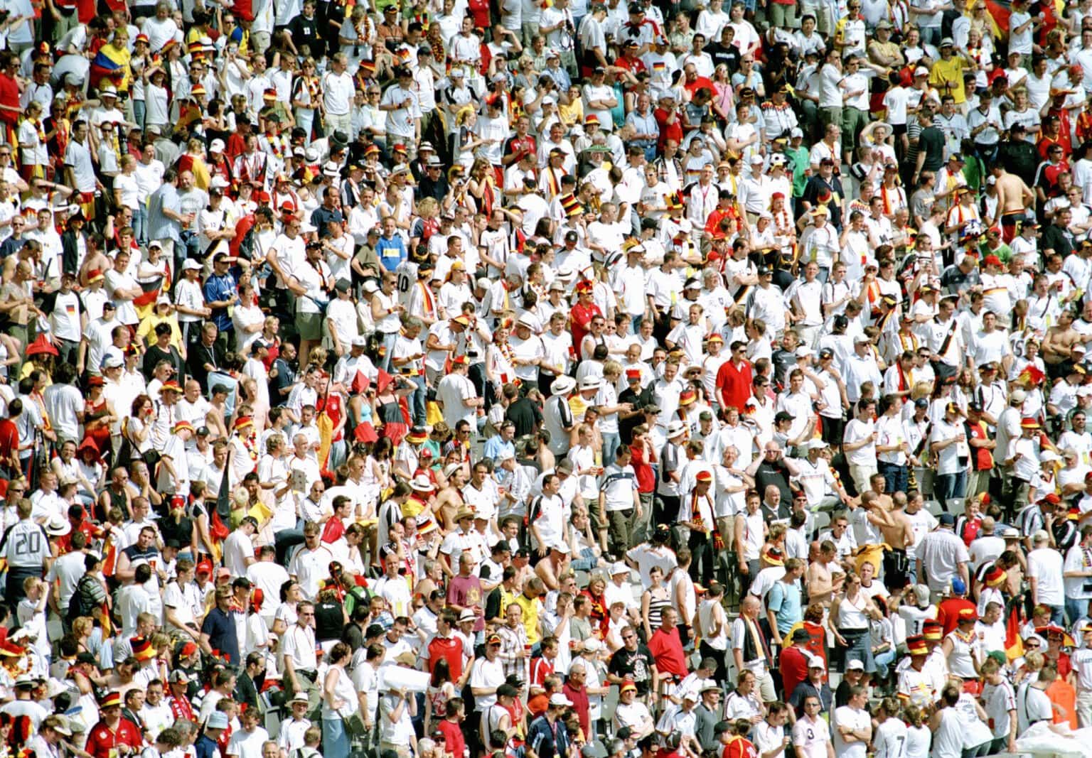 Fans Work Out Brutal Meaning Of Kendrick Lamar's 'A' Chain He Wore For ...