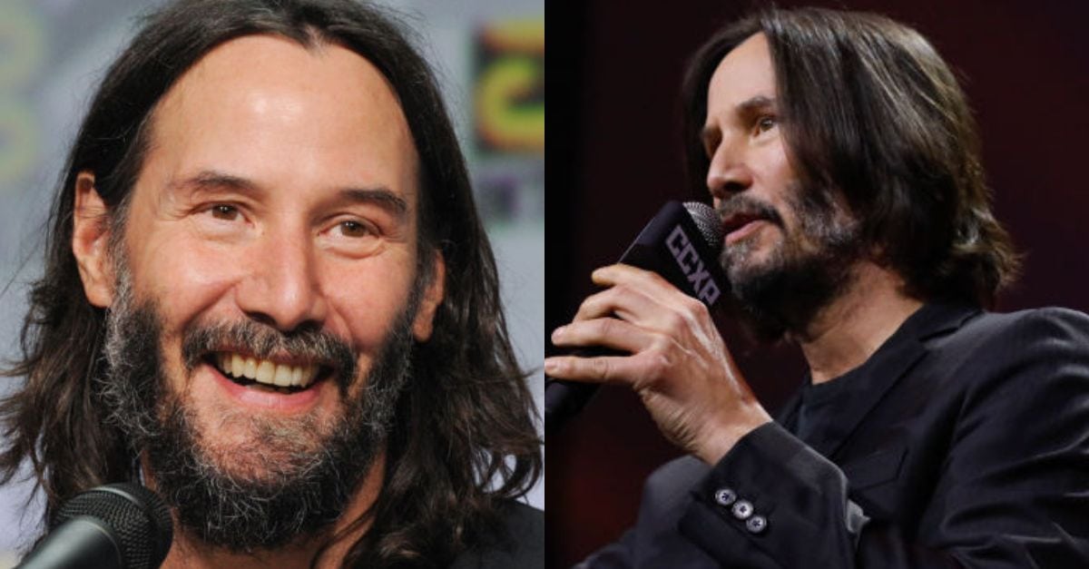 Keanu Reeves Kneels on Stage to Fans as They Give Him Standing Ovation