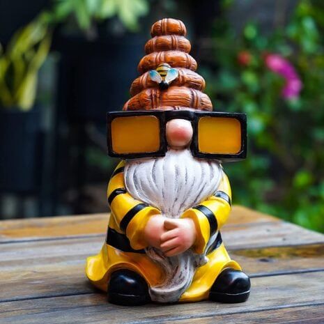 37 Funny Garden Statues You'll Actually Want Uncategorized - 22 Words